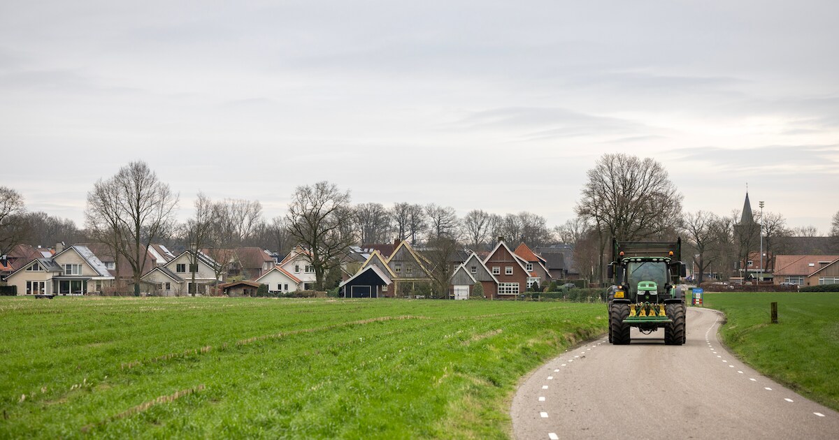 Sientje kent nog altijd iedereen in Fleringen, het dorp dat gestaag ...