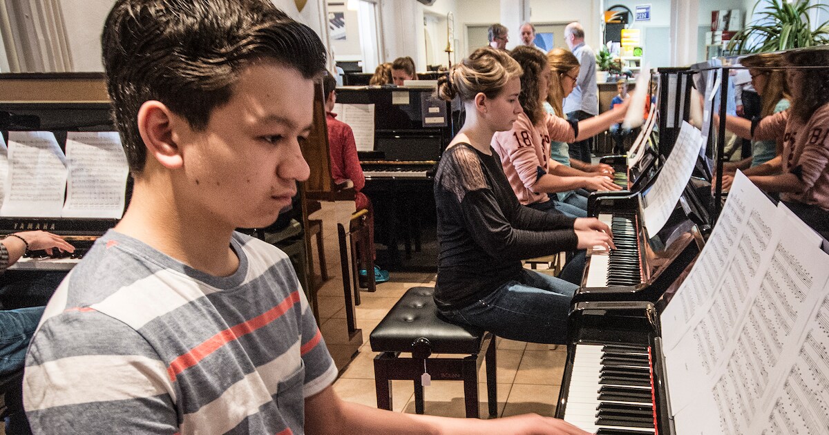 Huzarenstuk: vijftig piano’s en vleugels op de 50ste verjaardag van de ...