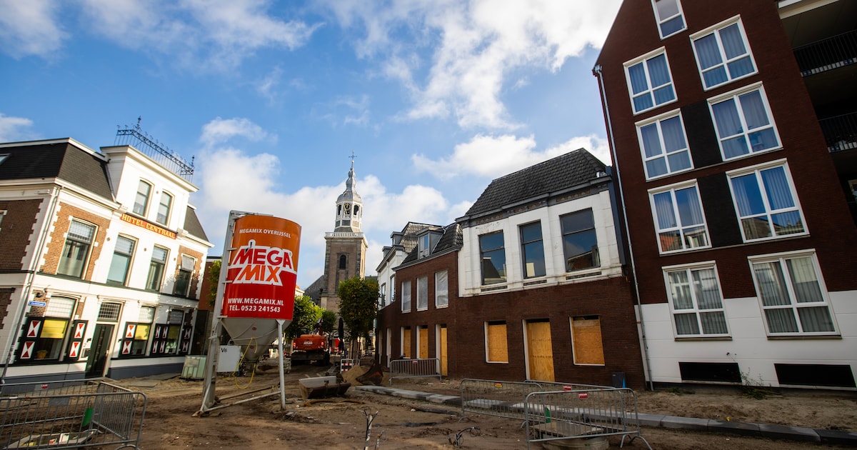 Almelo legt bouw lelijke gevel stil: zorgen om beeldbepalend pand in ...