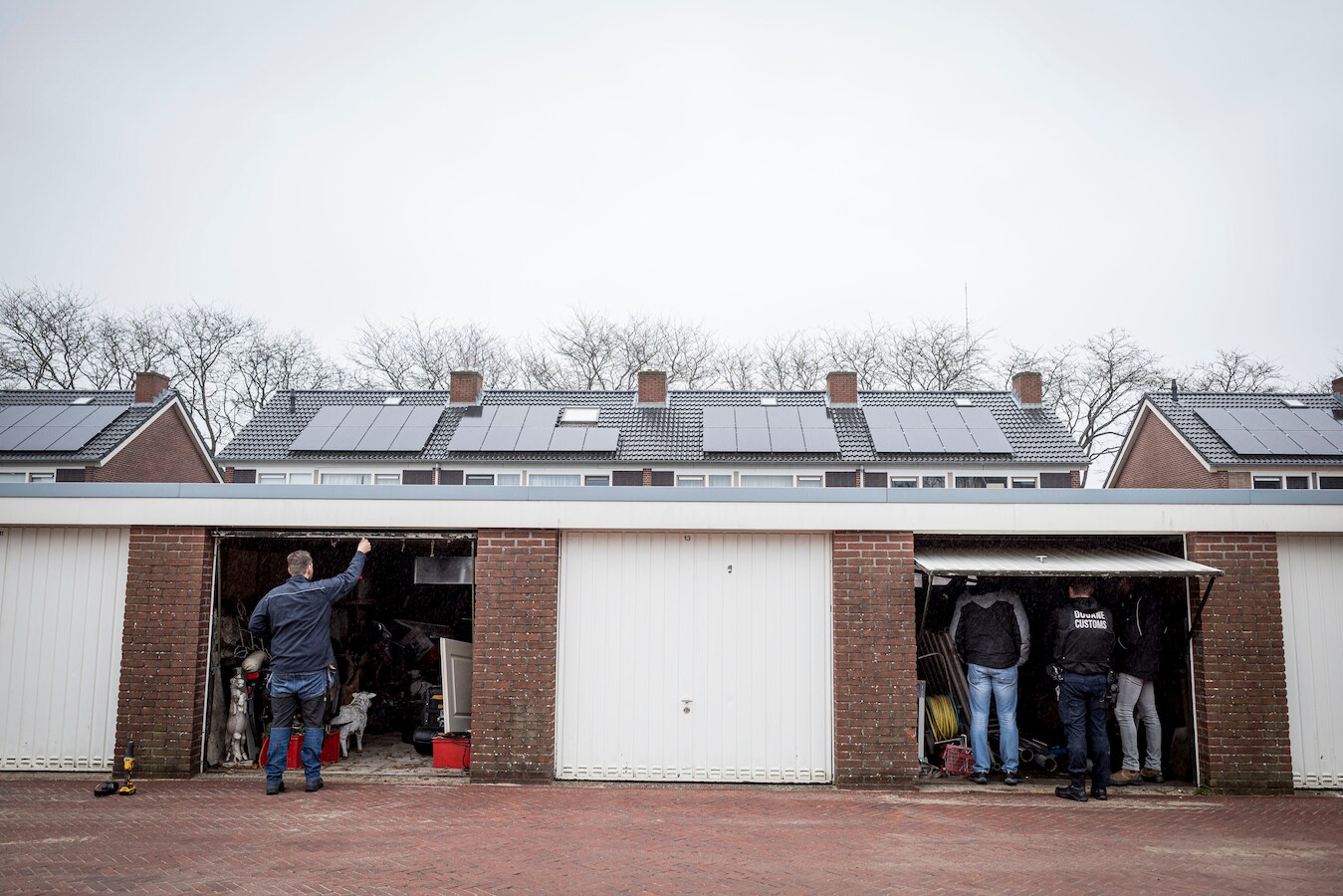 Eén dag op pad met politie, douane en handhavers: wat gaat er schuil ...