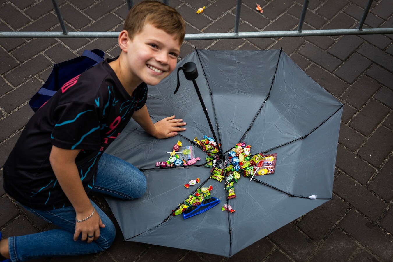Profronde leuk? Tuurlijk, maar eerst kilo’s snoep scoren uit de ...