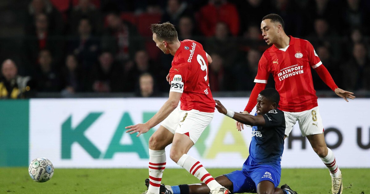 Limbombe en Heracles naar tuchtcommissie wegens rode kaart | Sport ...