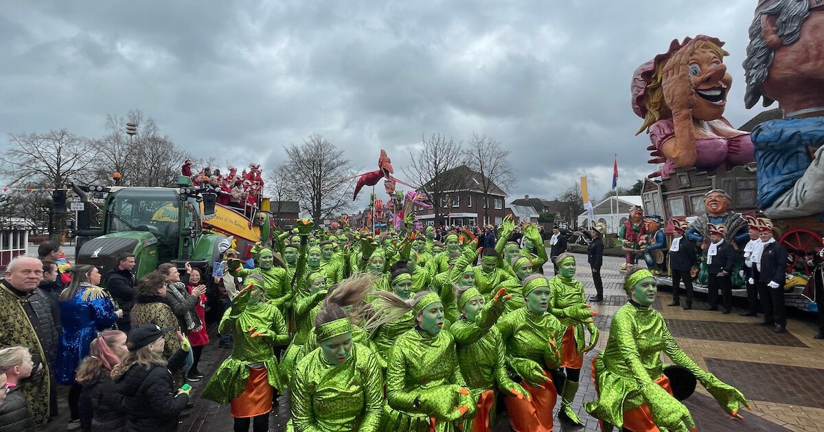 ‘Sjeesköttels schrieft (pre)historie’: de optocht in Rossum in beeld ...