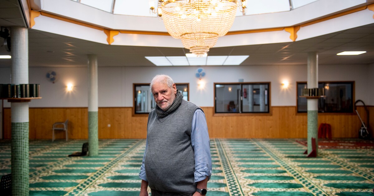 Moskee Masjid in Almelo wil de deur wagenwijd openzetten | Almelo ...