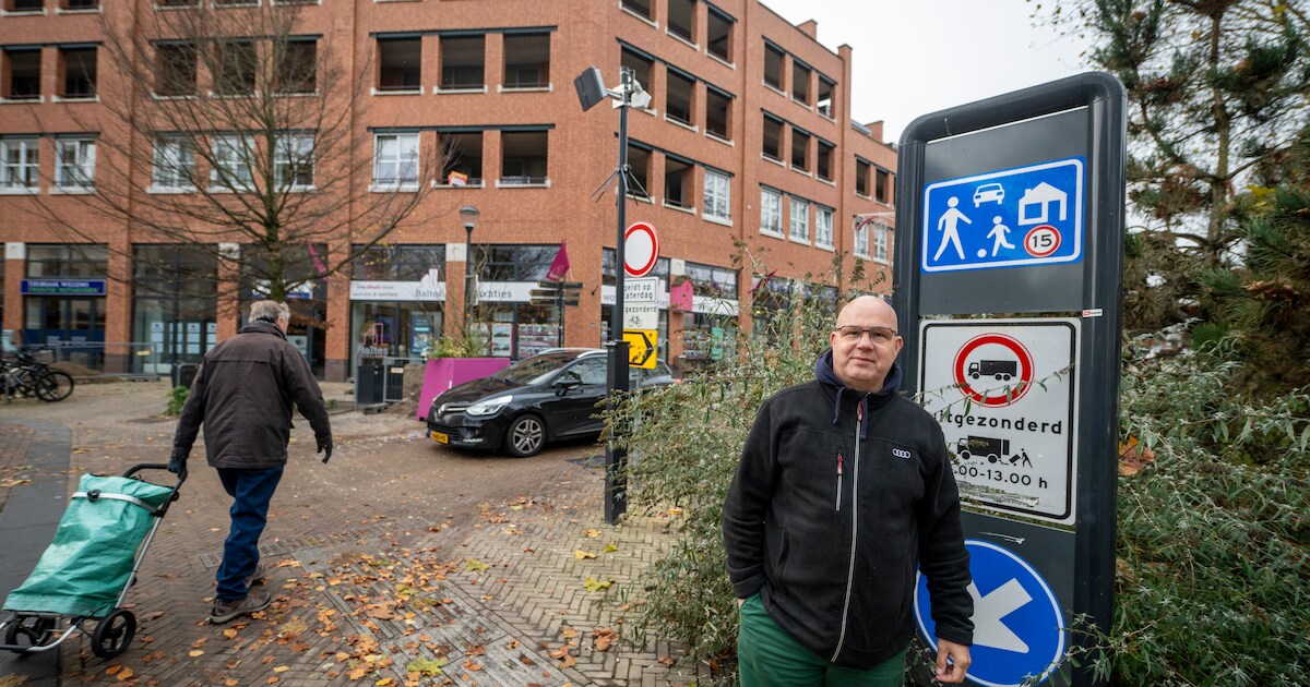 Niet alleen de gekste kruising van Nijverdal, maar ook één van de gevaarlijkste: ‘Borden kloppen ...