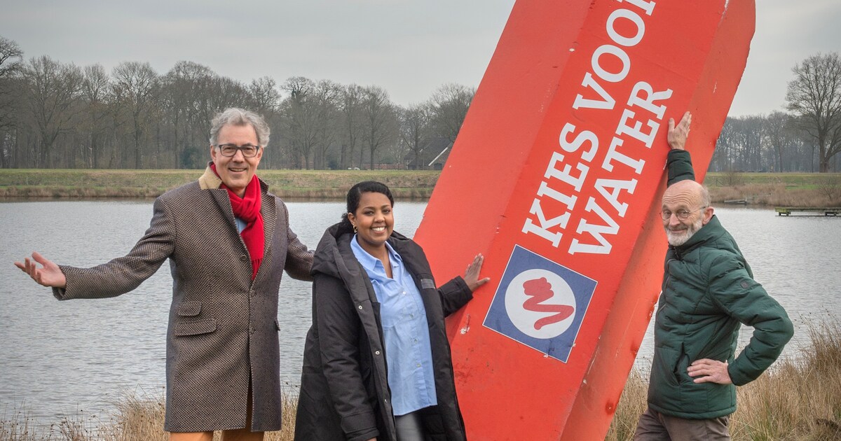 In het gevecht om aandacht laat watergraaf Stefan een stempotlood te ...