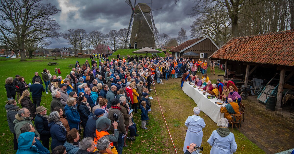 Indrukwekkende Lonneker Passie met honderden deelnemers | Enschede ...
