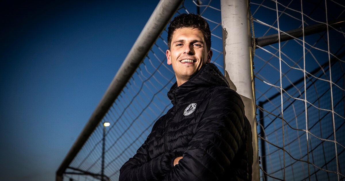 Bij Enter Vooruit staat ex-keeper Robert Velten tegenwoordig in het ...