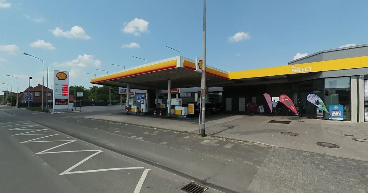 Gewapende overval op Shell in Gronau, kassière met pistool bedreigd ...
