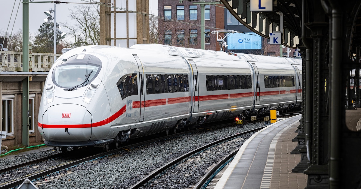 Nieuwe gast op station Hengelo: de moderne intercity naar Berlijn ...