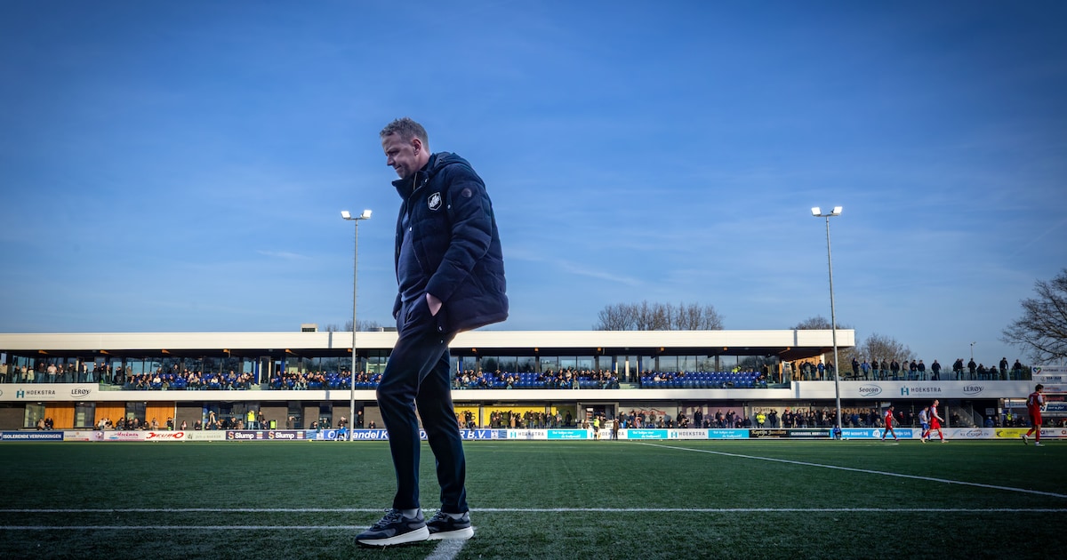 Mark Looms is trainer van SV Urk: ‘Ik kan wel zeggen dat de Lieve Heer ...