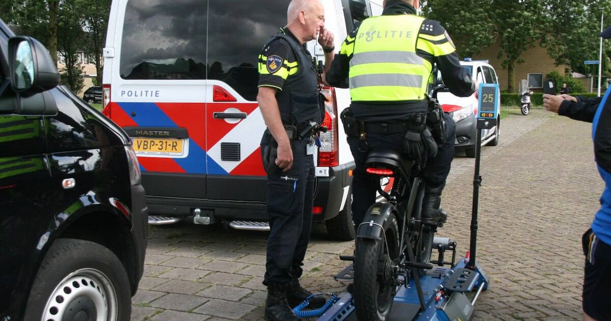 Grote verkeerscontrole op scooters en fatbikes in Almelo | Almelo ...
