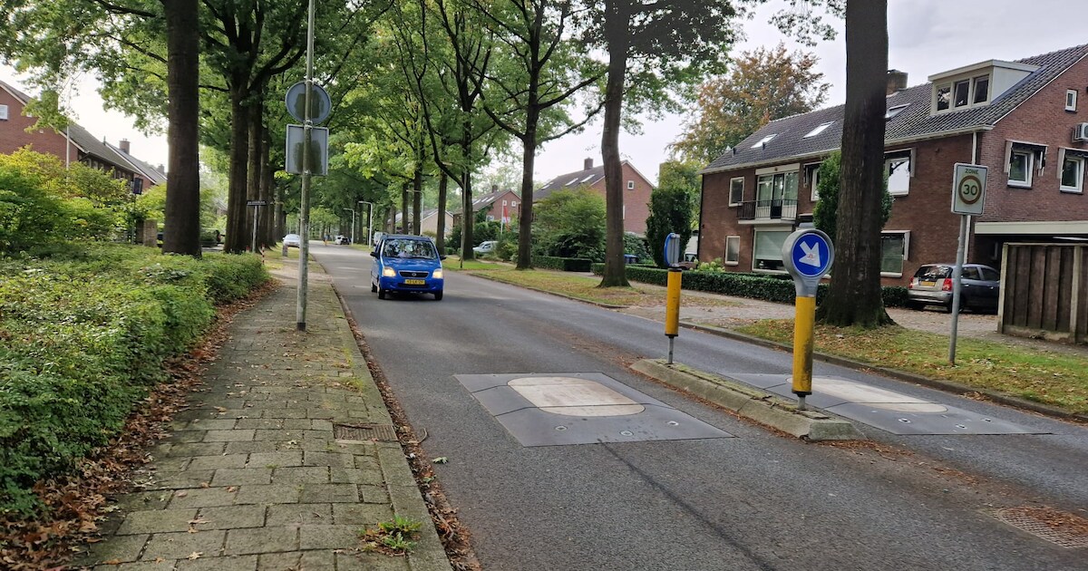 Fietsers in de verdrukking in Noord, voor afgeschermde fietsstroken is ...