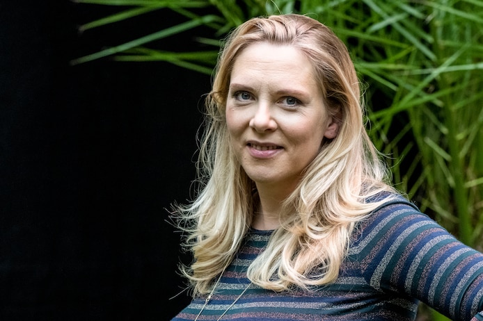 Jelka van Houten ziet ‘met schaamrood op de kaken’ jeugddroom in ...