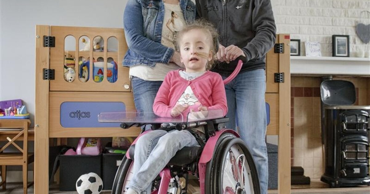 Echtpaar in Hengelo zamelt geld in voor dochter met afwijking | Hengelo ...