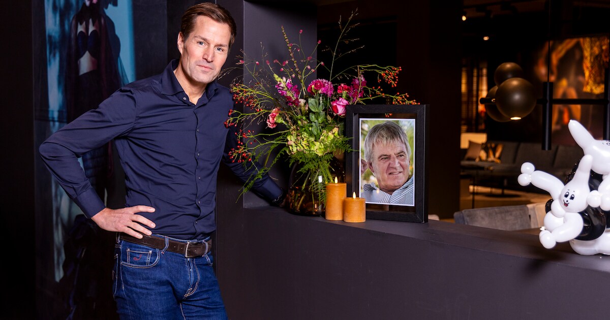 Zoon Gerben viert 90-jarig bestaan meubelzaak zonder vader Harrie: ‘Hij ...