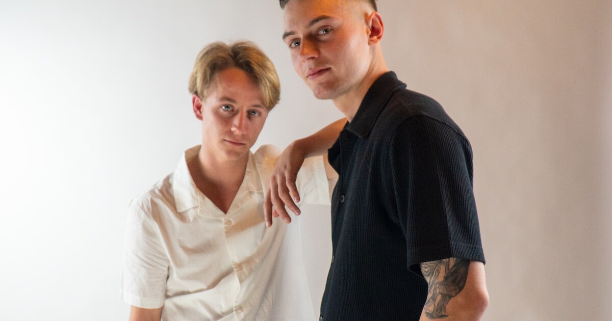 Tienduizenden luisteraars van over de hele wereld streamden het nummer ...