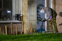 Ruiten uit voordeur geblazen door explosief bij huis in Etten-Leur ...
