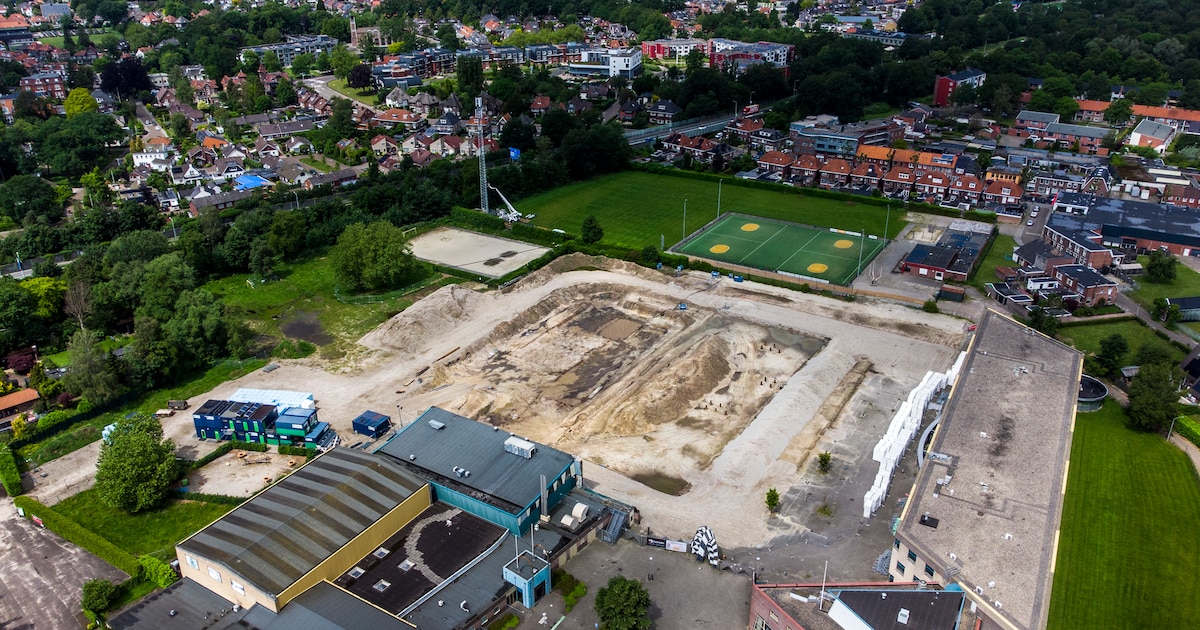 Stilgelegde bouw zwembad Almelo eindelijk hervat, maar opening is nu pas in december 2025 ...