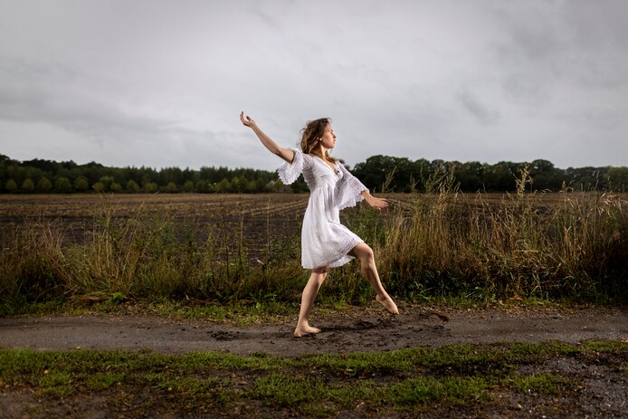 De wereld is voor Anne (23) uit Albergen als een dansvloer: ‘De wereld ...