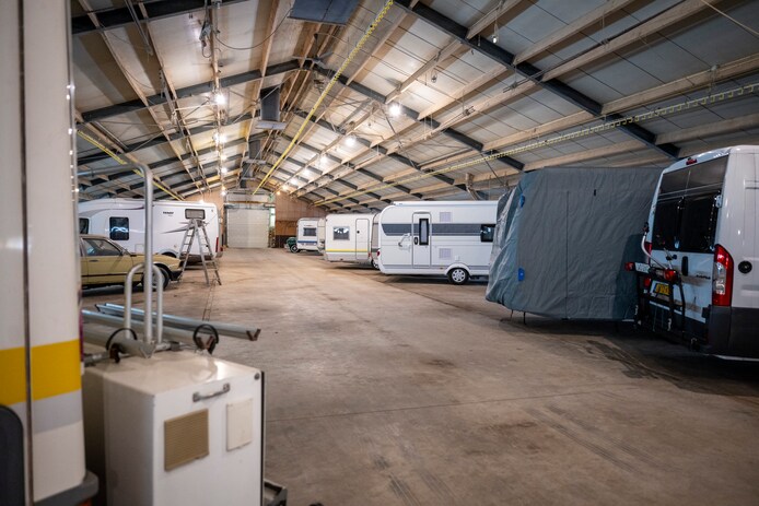 Bart Jan uit Markelo ruilde kippen in voor caravans, binnen drie ...