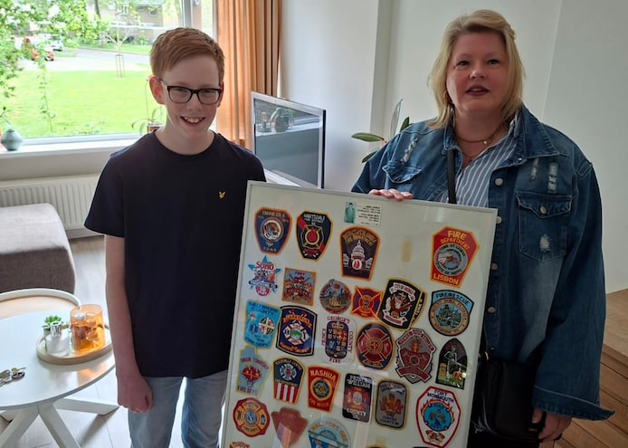 Sam (14) verrast met bijzondere brandweercollectie van overleden ...