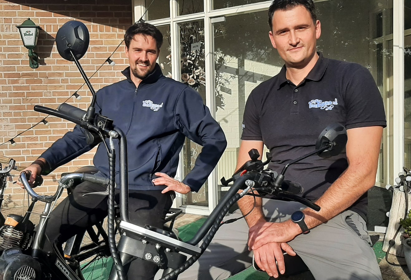 Sloop van Berkel Palace nadert, maar niet zonder een monumentaal ...