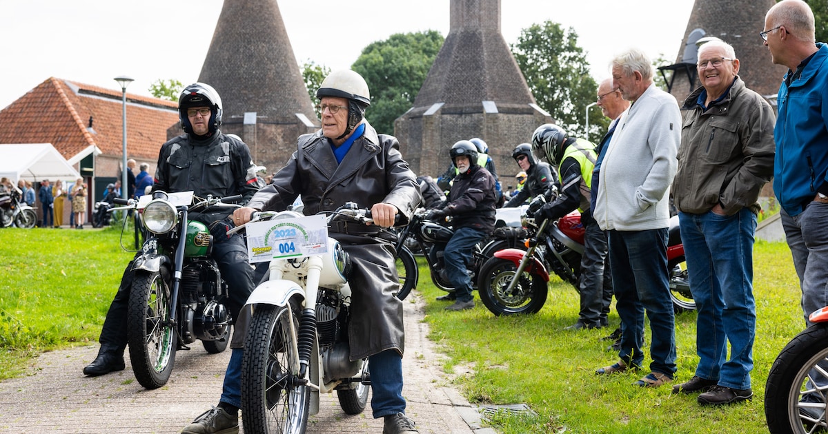 Natte feestweek in Dedemsvaart voor motorrijders en dorp: ‘Ach, heel ...