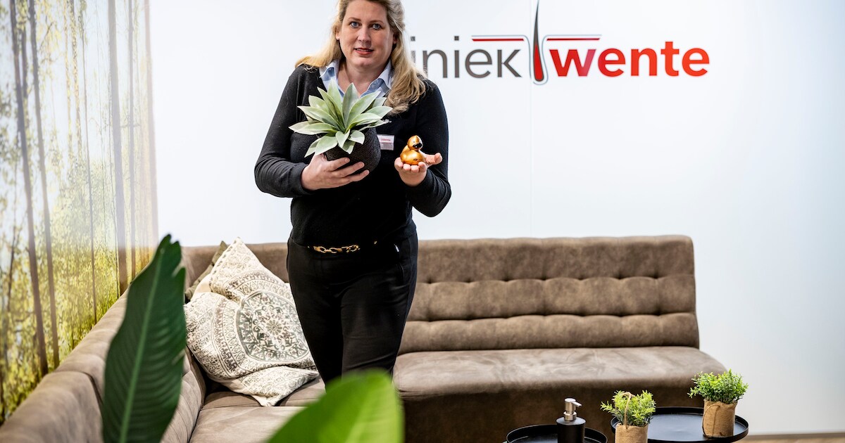 Als dochter in afspraak zit, vult moeder tas met spullen (en dan volgt ...