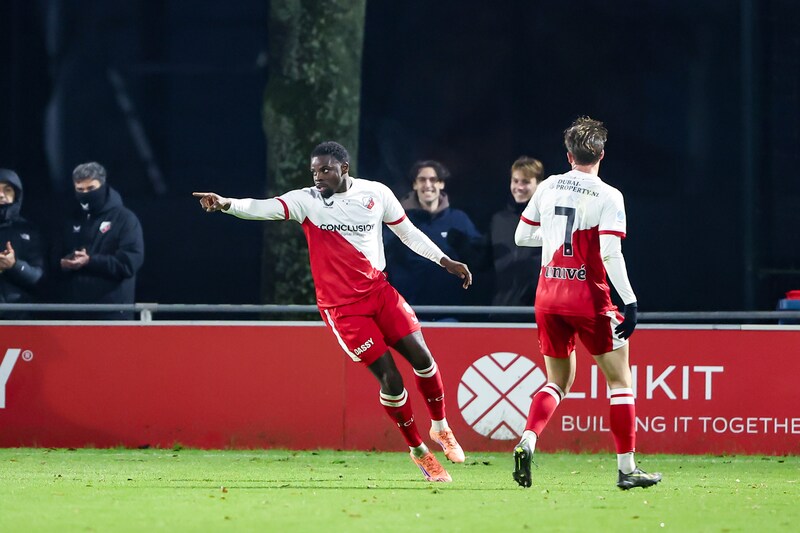 Noah Ohio laat zich zien bij Jong FC Utrecht met twee goals, Almere ...