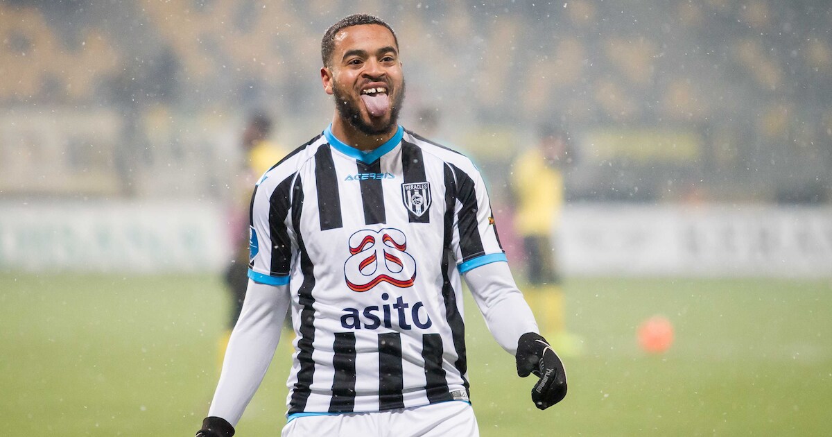 Kuwas na prachtdoelpunt: 'Op de training ging hij er geen één keer in ...