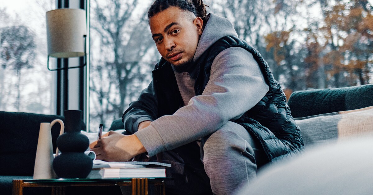 Fresku gooit masker af: sympathieke rapper vrijdag in Metropool Hengelo ...