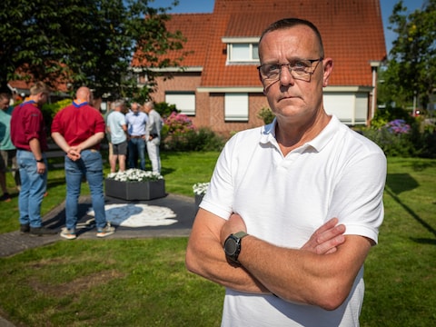 Vernieuwd anjerveld in Rijssen moet veteranen blijvend eren | Regio ...