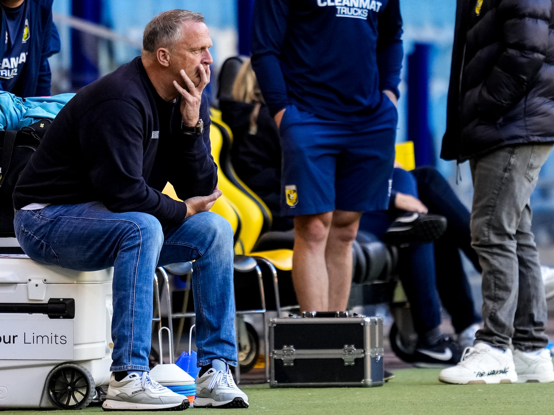 FC Twente neemt al na vier speelrondes afscheid van trainer Joseph Oosting | FC Twente | Tubantia.nl