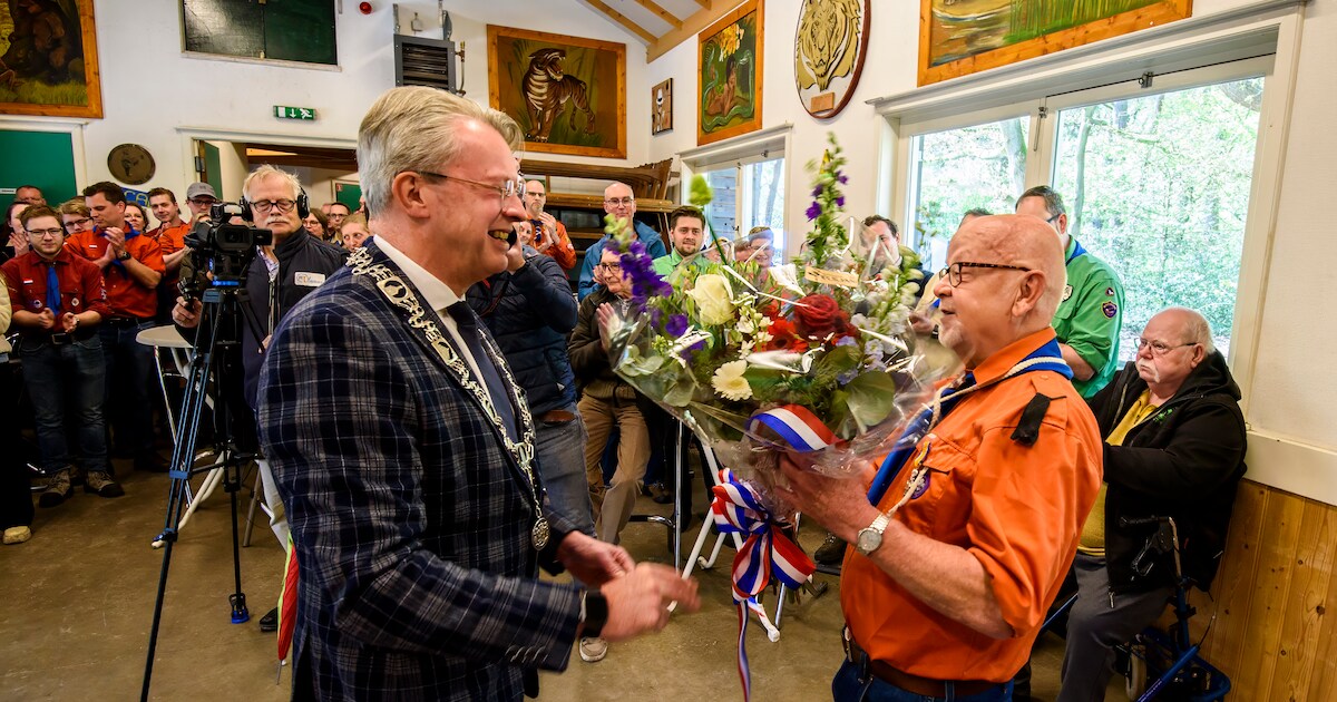 Zestig jaar scouting in Losser betekent ook een jubileum voor Cor Pit ...