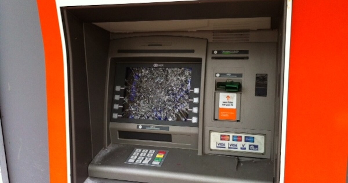 Pinautomaten vernield in Neede | Achterhoek | tubantia.nl