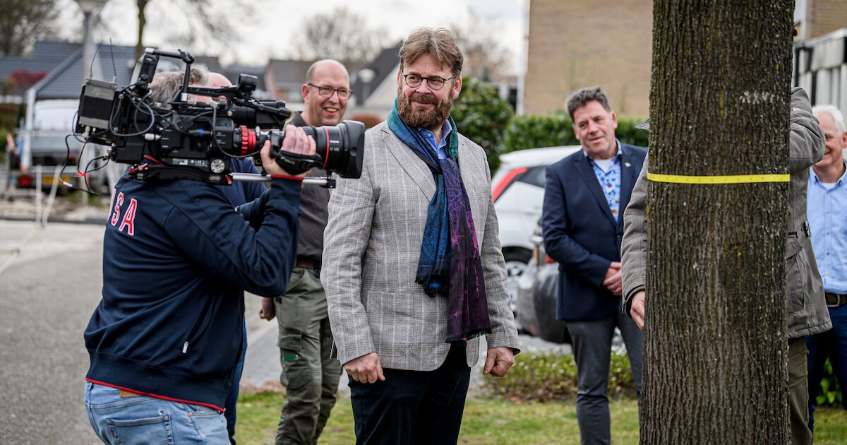 Jan uit Vriezenveen houdt slapeloze nachten door boom: Van de Rijdende ...