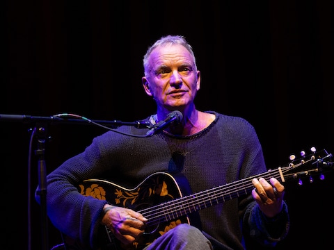 Sting betaalde oud-bandleden van The Police al ruim 800.000 dollar na ...