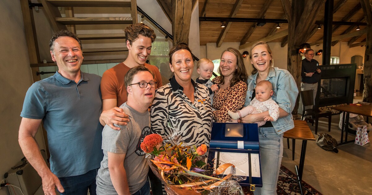 Van Robin Hood naar ridder: onderscheiding voor Bernadet Wieffer uit ...