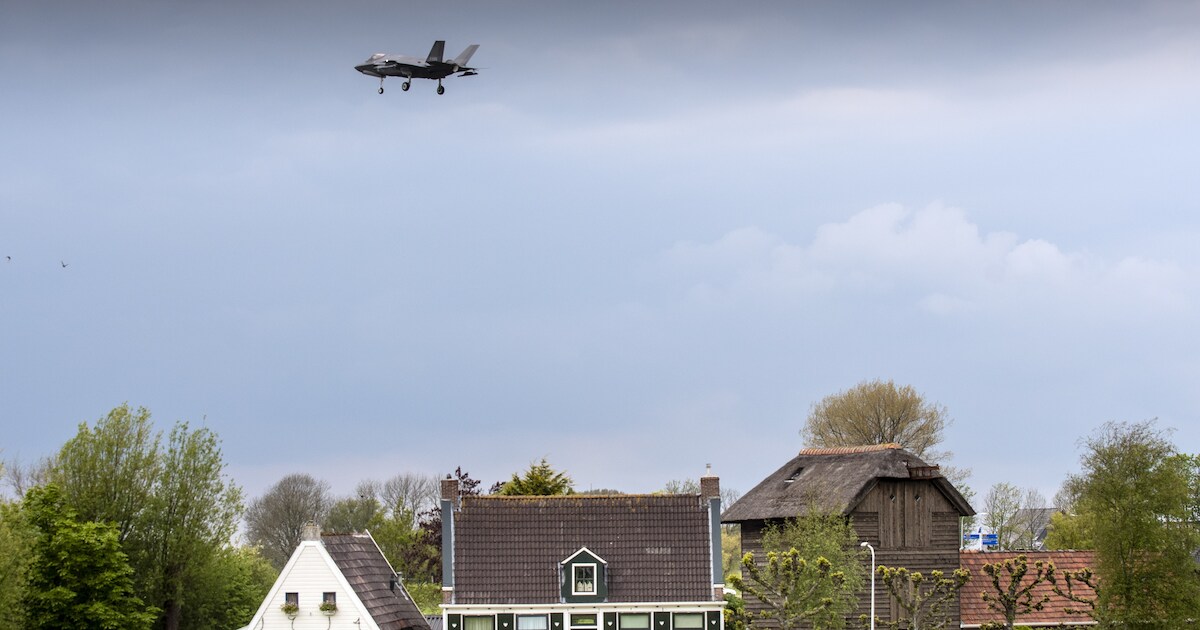 Straaljagers boven Twente; de ontwikkelingen in 6 belangrijke citaten ...