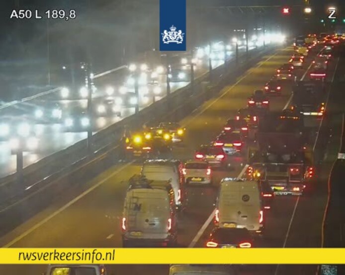Vertraging en enorme drukte op A50 bij Epe door twee ongevallen voorbij | 112 nieuws Apeldoorn ...
