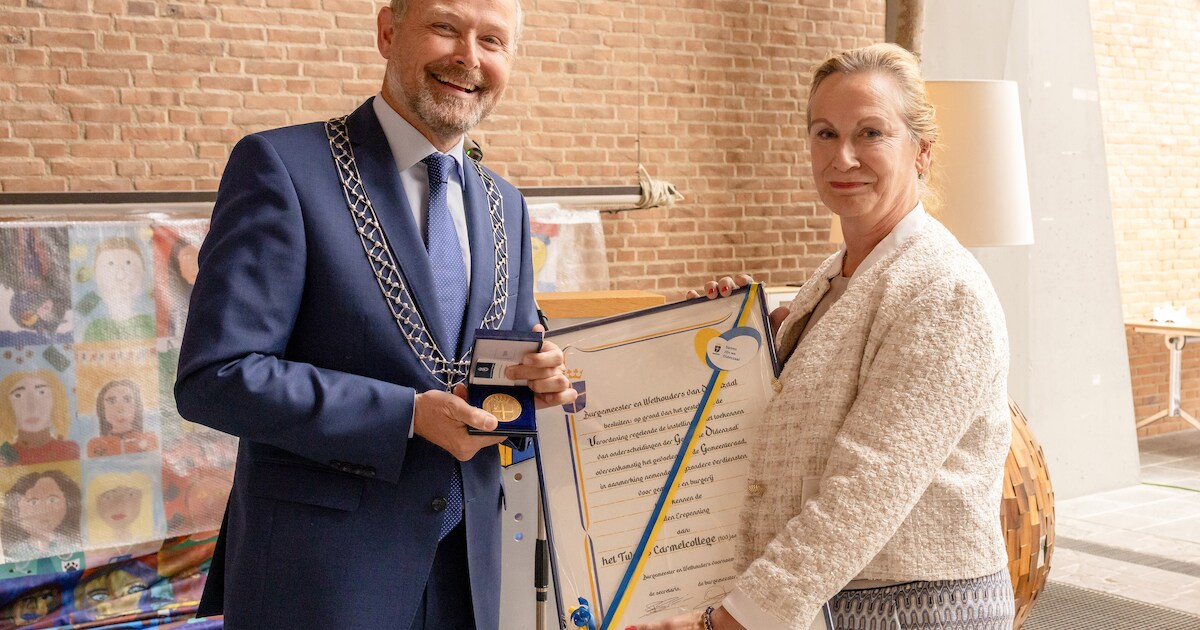 Gouden erepenning maakt feest compleet voor jubilerend ‘Carmel ...