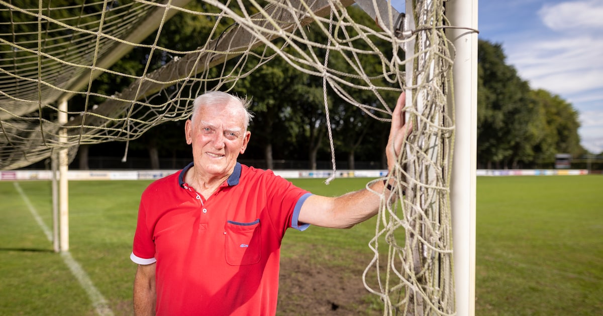 Nijverdaller Hans Priem (78) heeft al bijna 60 jaar een rood-zwart hart ...