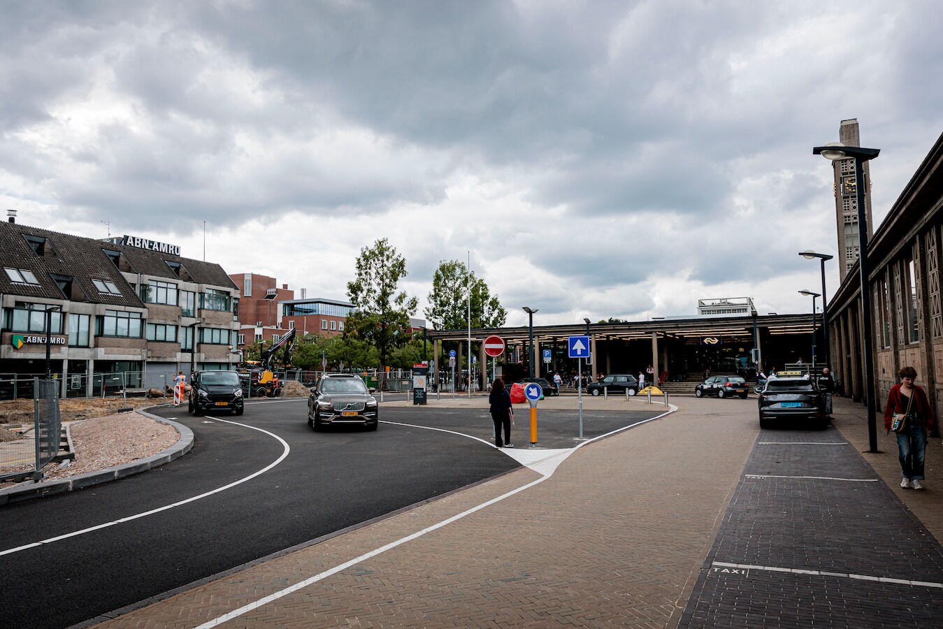 Stationsplein is Asfaltplein geworden: wat is dit nu? | Foto | tubantia.nl