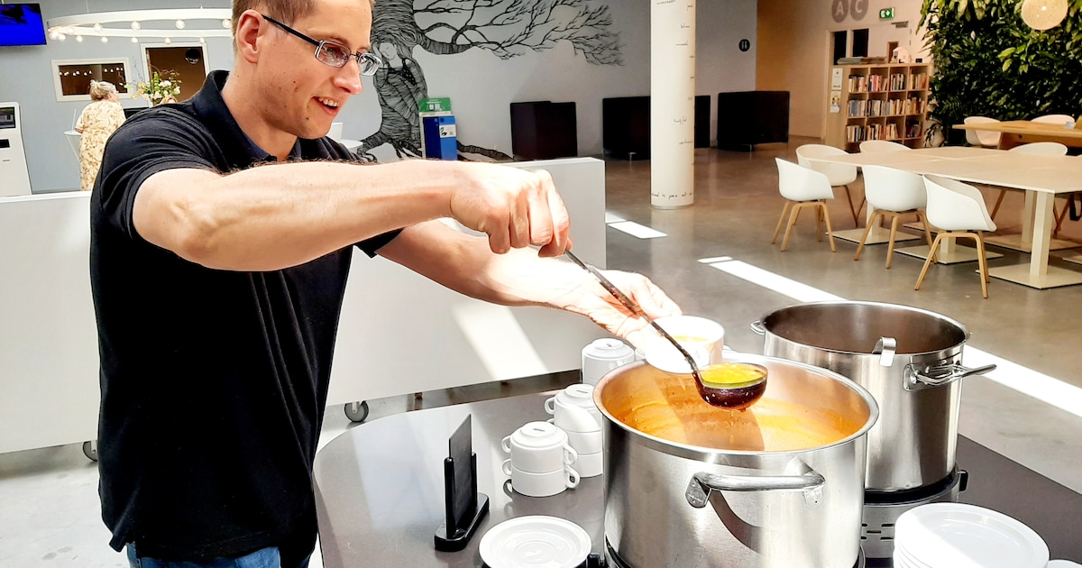 Soep met een ziel van Dennis: ‘Ik ben een echte soepkerel’ | Almelo ...