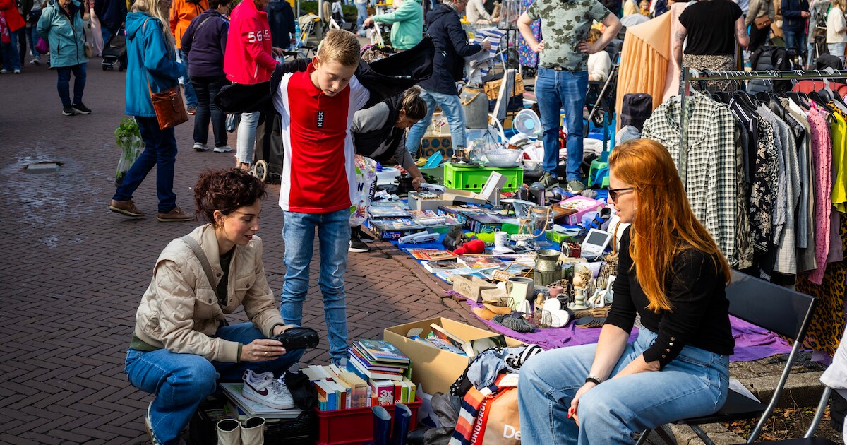 Vroeg uit de veren voor de rommel op de Pinkstermarkt in de Nijverdalse ...