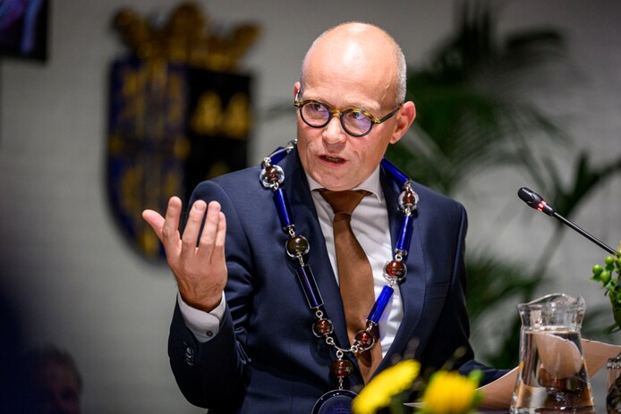 Makers ‘Op de Barricaden’ over azc Albergen herkennen zich niet in ...