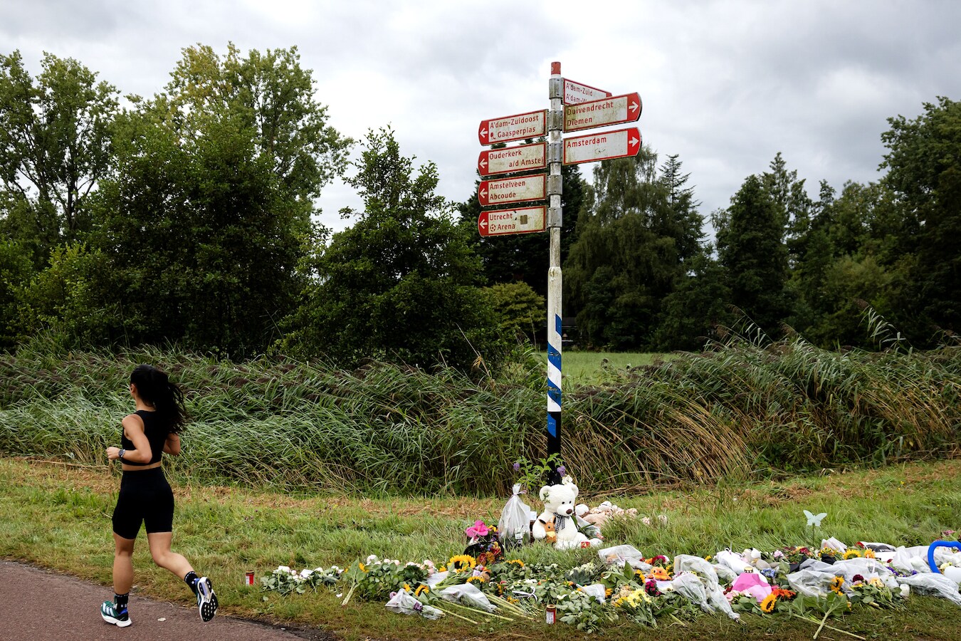 Familie Lisa (17) noemt Ajax-applaus in zeventiende minuut ‘heel mooi’, Lisa kwam graag in de ...