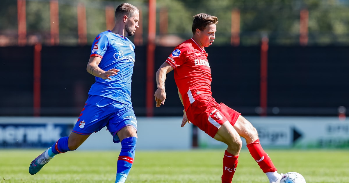 FC Twente verliest oefenduel van FC Emmen bij officieus debuut Carel Eiting | FC Twente ...