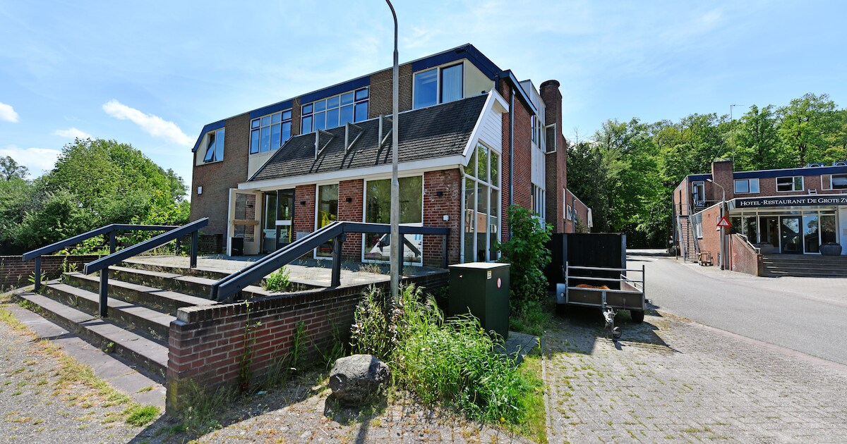 Met sloop pand in De Lutte wordt plaats gemaakt voor drie ...